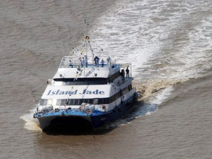 The Roro Ferry will now start from Hazira, becoming a 600 meter jetty ...
