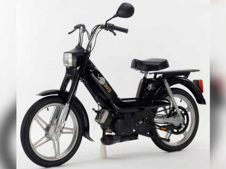 Kinetic Luna can come in electric version, can run up to 70-80 km on ...