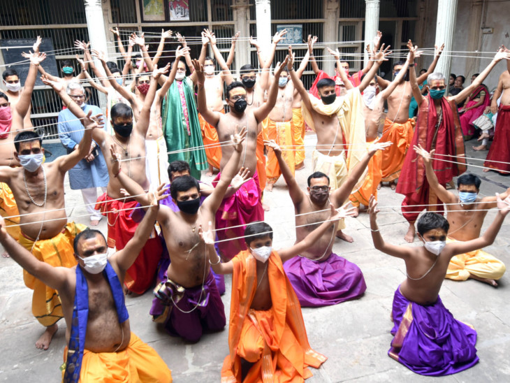 People of Brahmo Samaj held Janoi ritual in Rakshabandhan's house ...