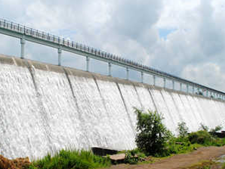in rajkot aaji dam overflow,