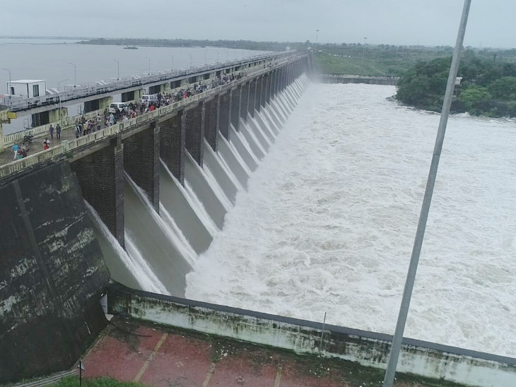 12 inches of rain in Jodia, 1 to 8 inches of rain in Rajkot district ...