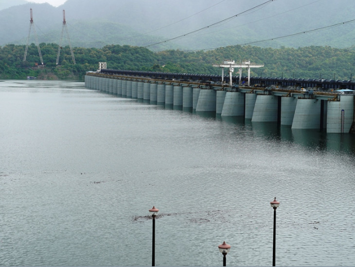 23 gates of Sardar Sarovar Narmada Dam opened and released 3.65 lakh ...