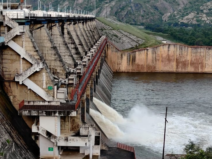In 24 hours, the surface of Dharoi Dam increased by 6 cm, now if it ...