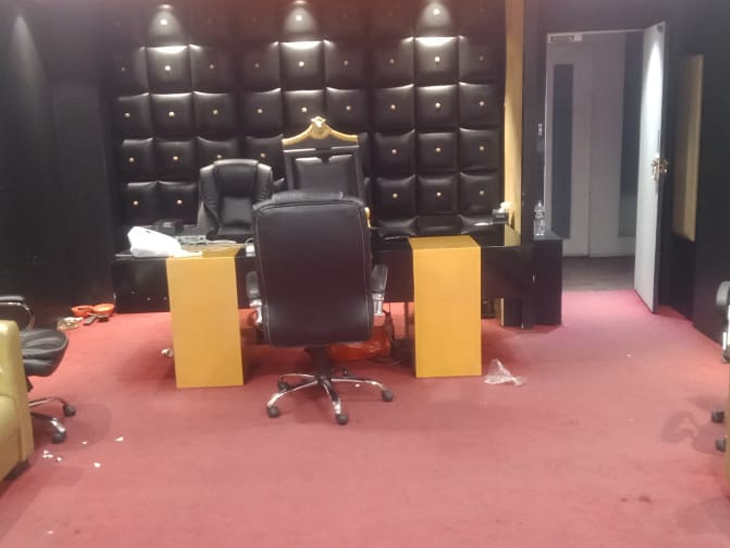 Nirav Raichura befriends an IPS in a swimming pool and call center scam begins | કોલસેન્ટર ...