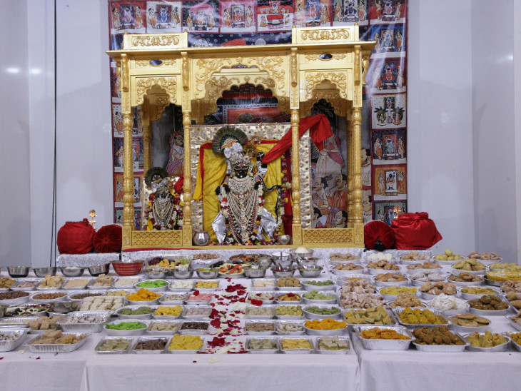 Celebration of the magnificent Annakut Festival at Gokuldham Haveli ...