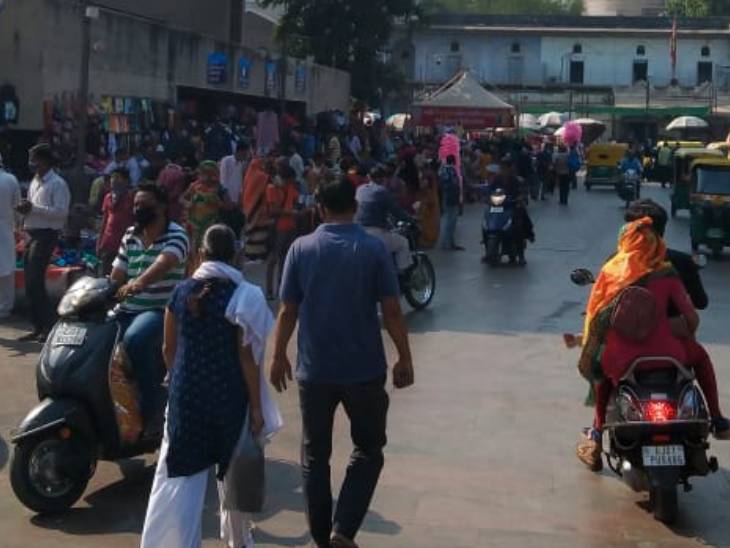 Crowds flock to Kalupur Vegetable Market, Kalupur Darwaza and Lal ...