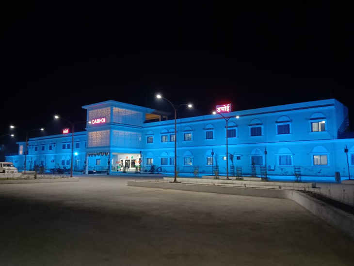 Preparations for inauguration of train departure at Dabhoi, Chandod ...