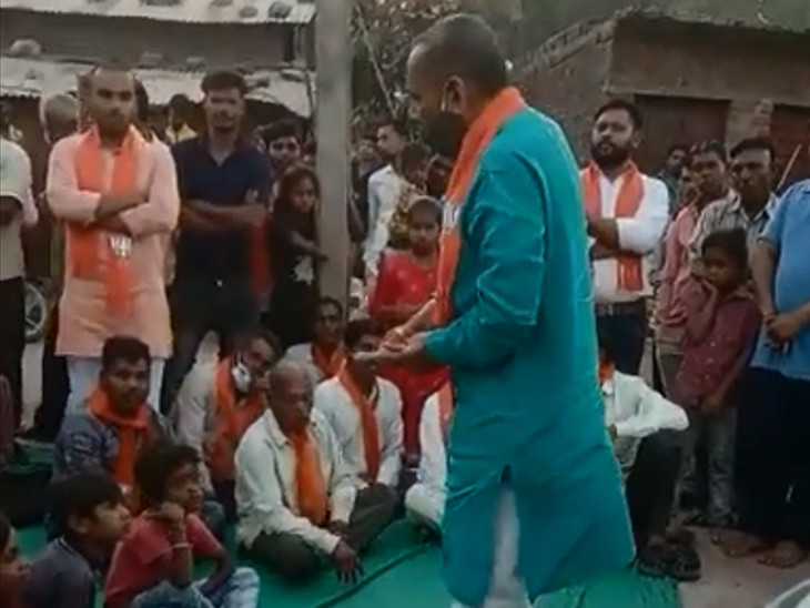 Asked about the accommodation Sankheda BJP MLA Abhesinh angry on people ...