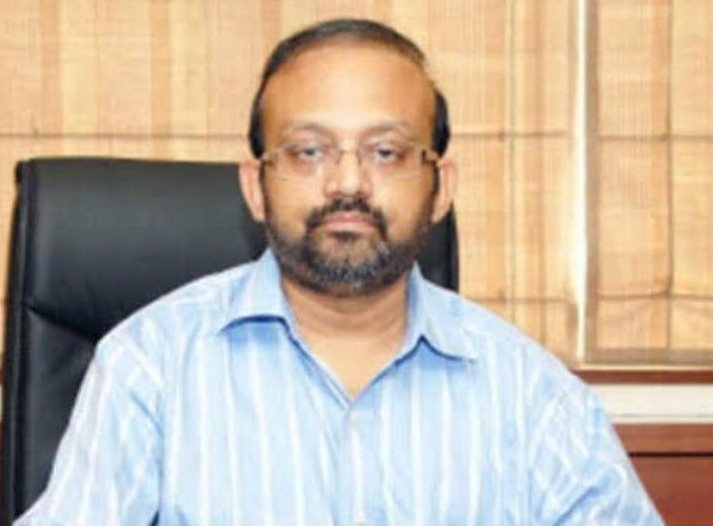 Former IAS officer of gujarat Sanjay Gupta dies of Corona in lucknow's ...