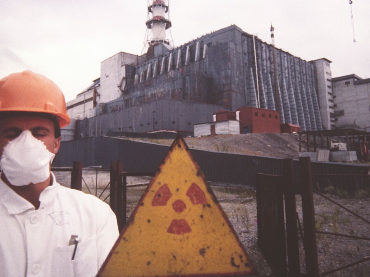 Chernobyl on the brink of another horrific nuclear explosion, burning ...