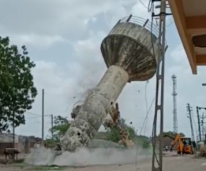 In Bhavnagar's Patna village, a dilapidated water tank collapsed in ...