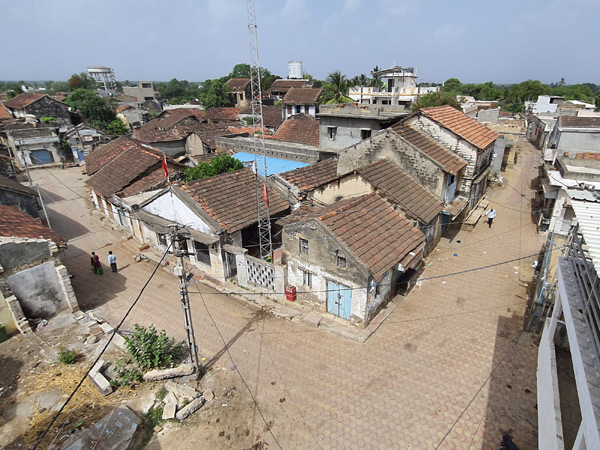 The village of Bamanasa Ghed spontaneously closed in memory of the ...