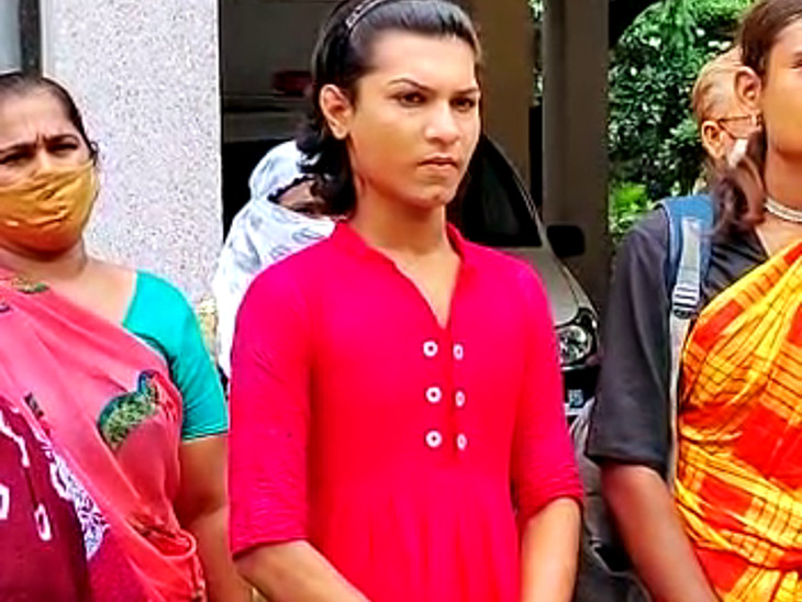 kinner samaj given application to police commissioner after transgender ...