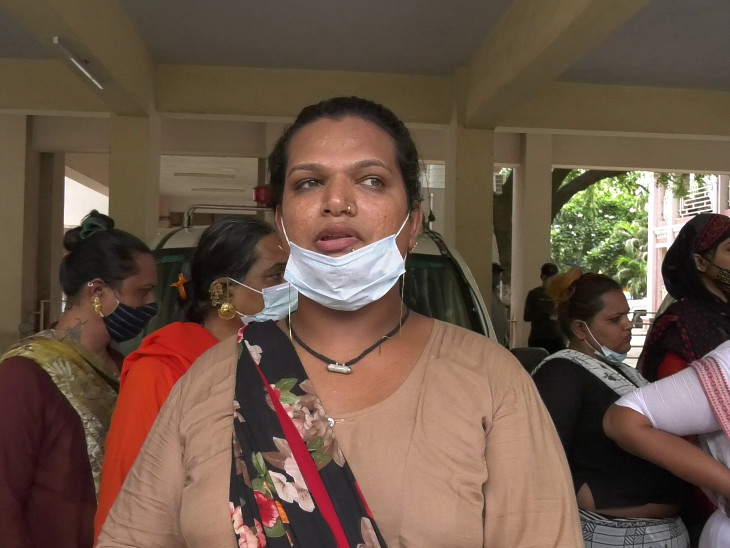 kinner samaj given application to police commissioner after transgender ...