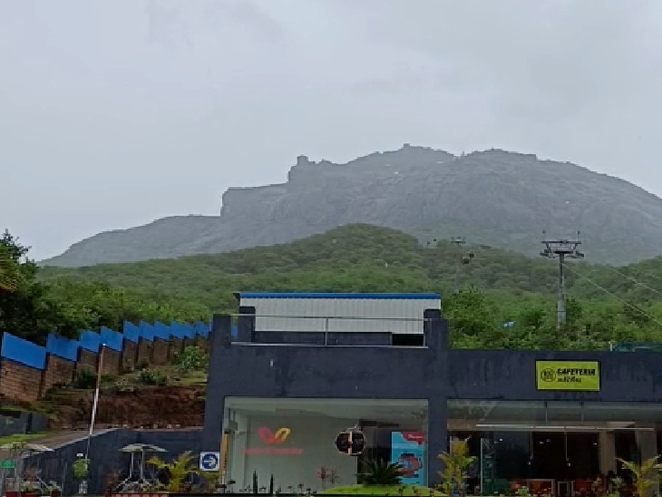 4 inches of rain in 4 hours in Junagadh