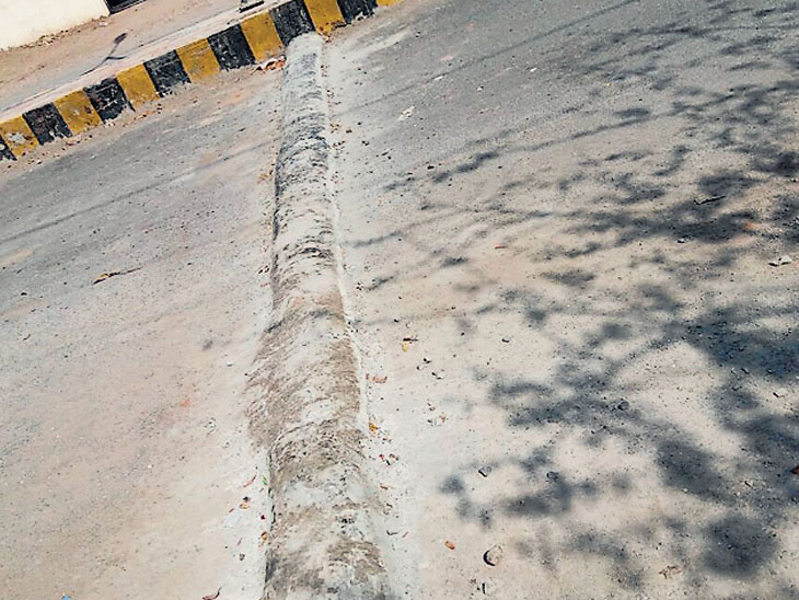 Strong demand of townspeople to put speed breaker on highway in Valabhipur