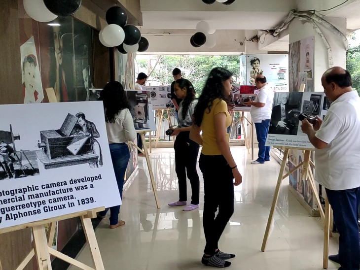 An exhibition of camera images from 1839 to 2021 was held in Surat, a ...