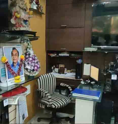 Real owner of Gada Electronics pays tribute to Ghanshyam Nayak aka ...