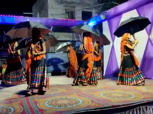 The popularity of ancient Garba is still intact, people flocked to see ...