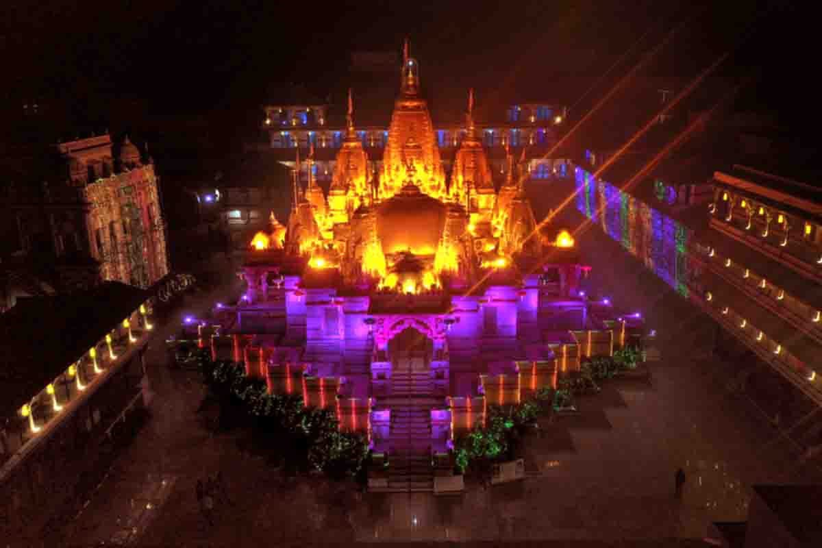 Celebration of Dipotsav Parva in Yatradham, Dakor Temple in Kheda and ...