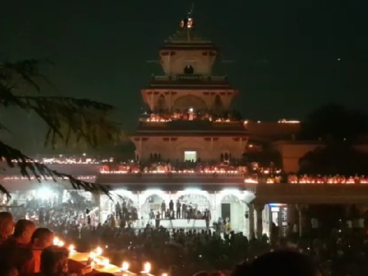 Devdivali festival was celebrated in the famous Santram temple of ...