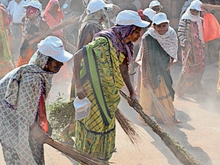 Shramdan Abhiyan in the areas of Garudeshwar Mahadev Temple as part of ...