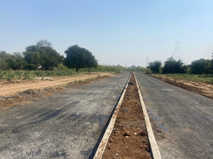 Built an 18 meter road overnight at a cost of Rs 70 lakh in a deserted ...