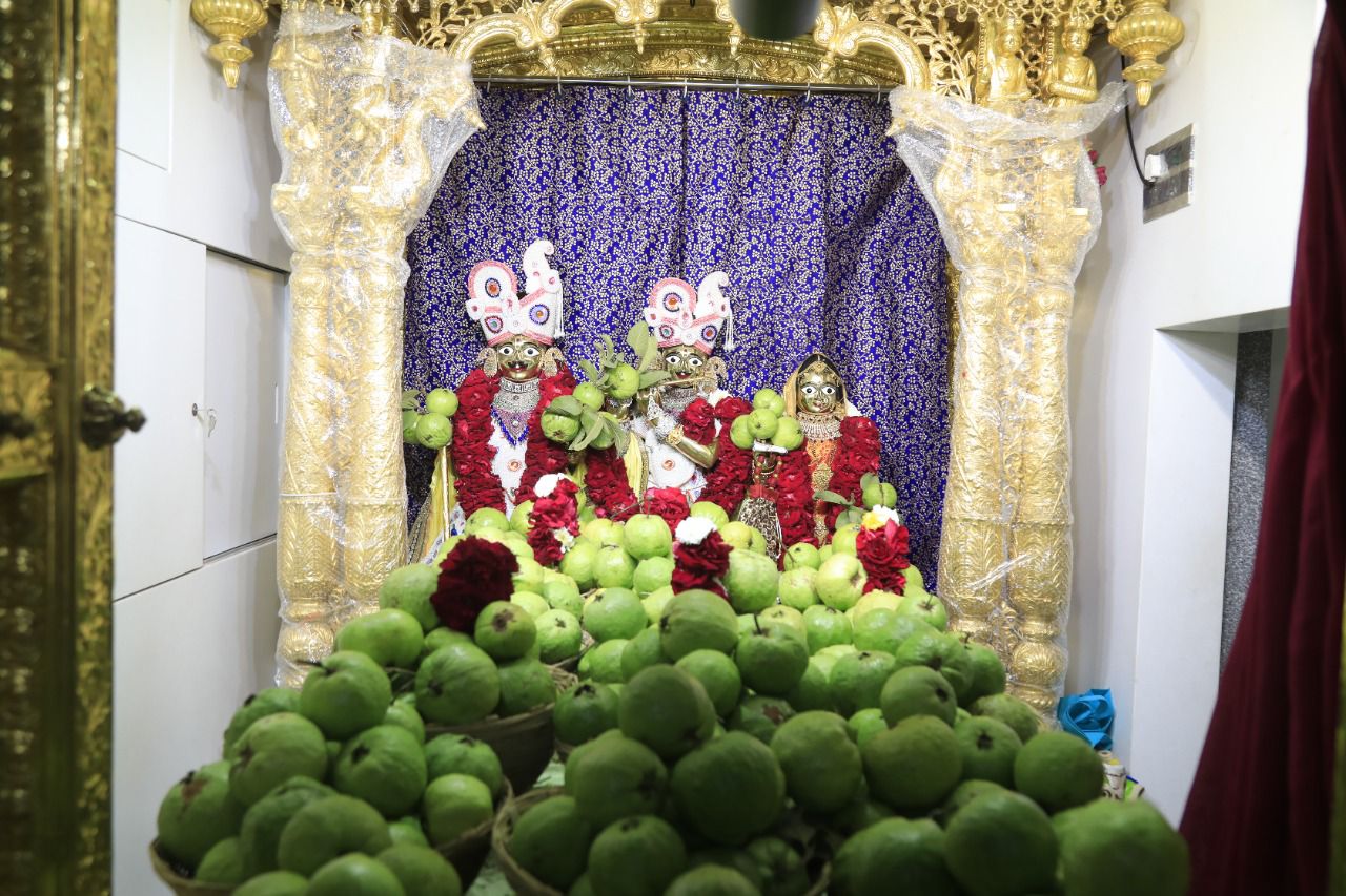 Jamphal festival celebrated in Vadtaladham, Prasad was distributed to ...
