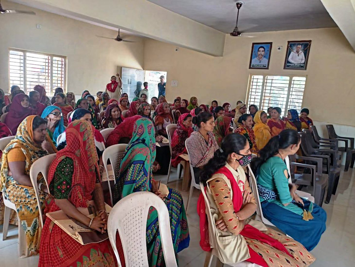 Awareness seminar for women working in Veraval GIDC and factories was ...