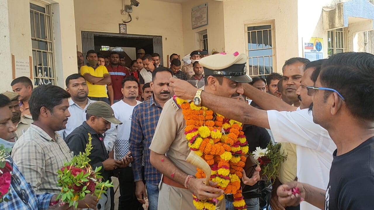 PSI of Dharampur taluka shifted to Vapi Town police station, villagers ...