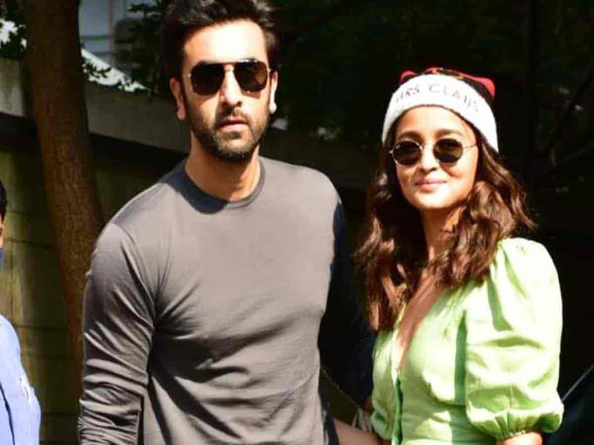 Uncle Robin Bhatt confirmed; Ranbir-Alia wedding at RK House on 17th ...