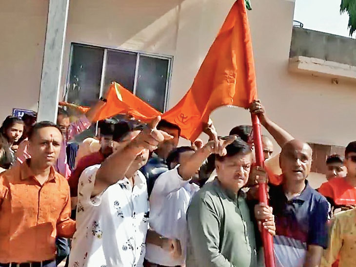 My devotees flock to Ranu Tuljabhavani temple on Chaitri VIII | ભક્તોનો ...