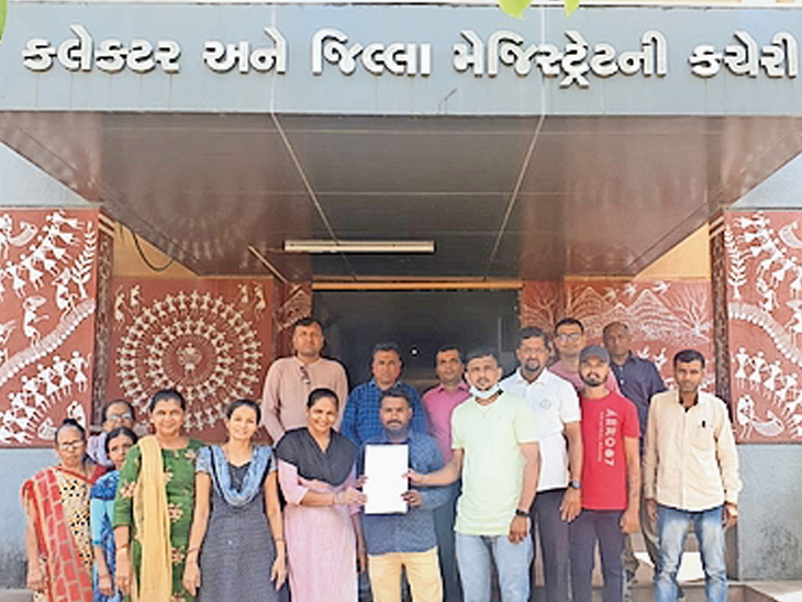 Submission of the locals to the Collector again to move the Kumbharwad ...