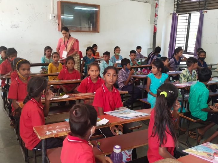 4,589 students appeared for the Eklavya Model Residency School in Tapi