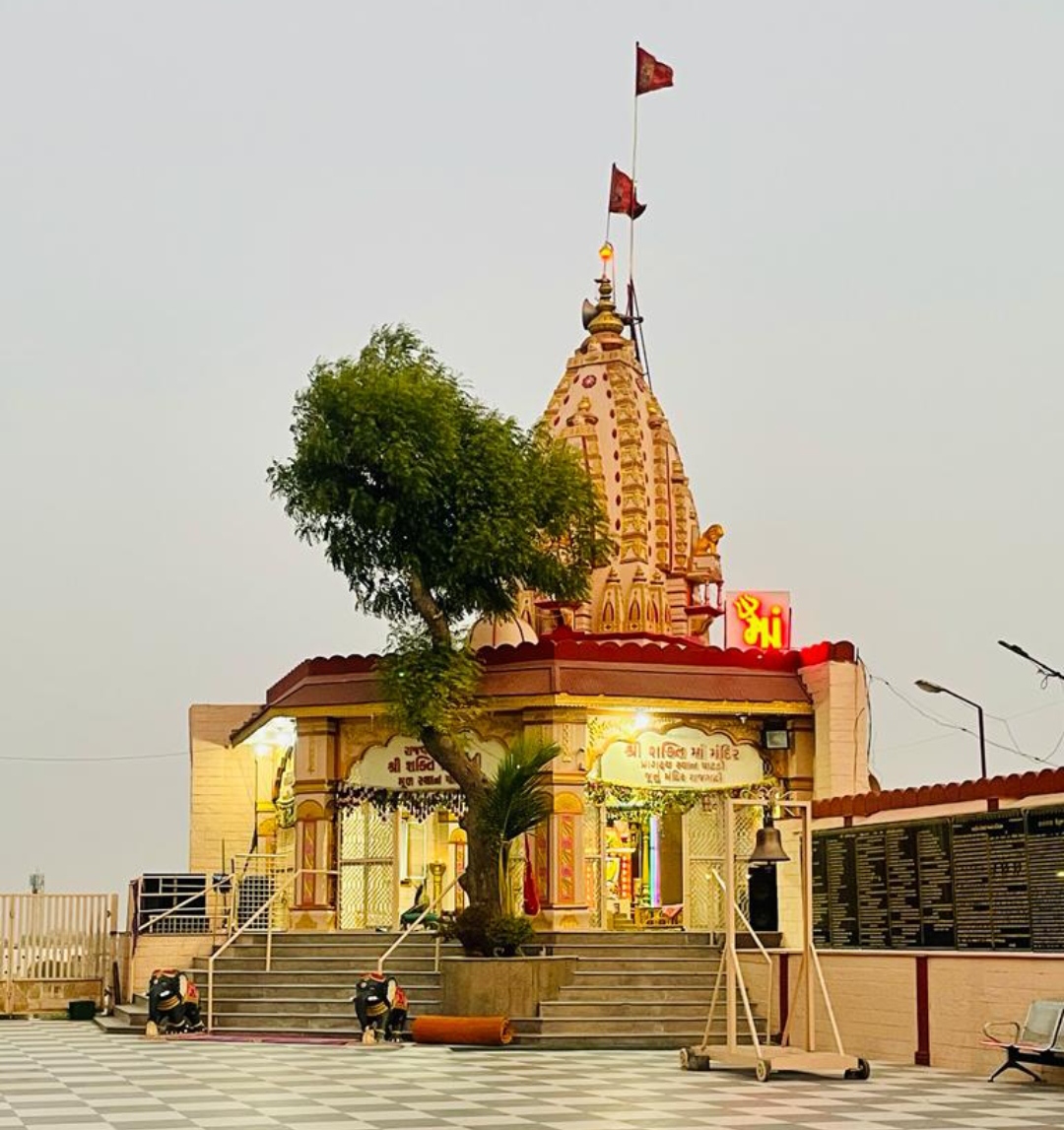 Fifty two yards flag hoisted by a devotee of Saurashtra in the land of ...
