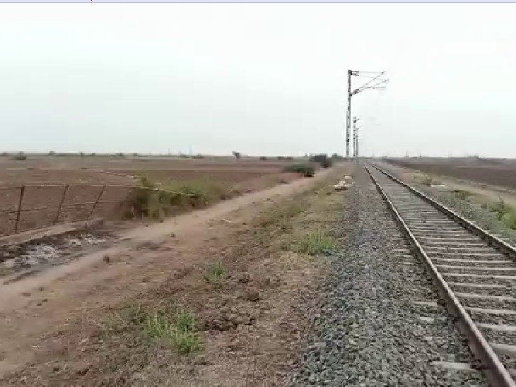 Demand for construction of elevated railway track on Rajula-Pipavav railway track, increase in ...