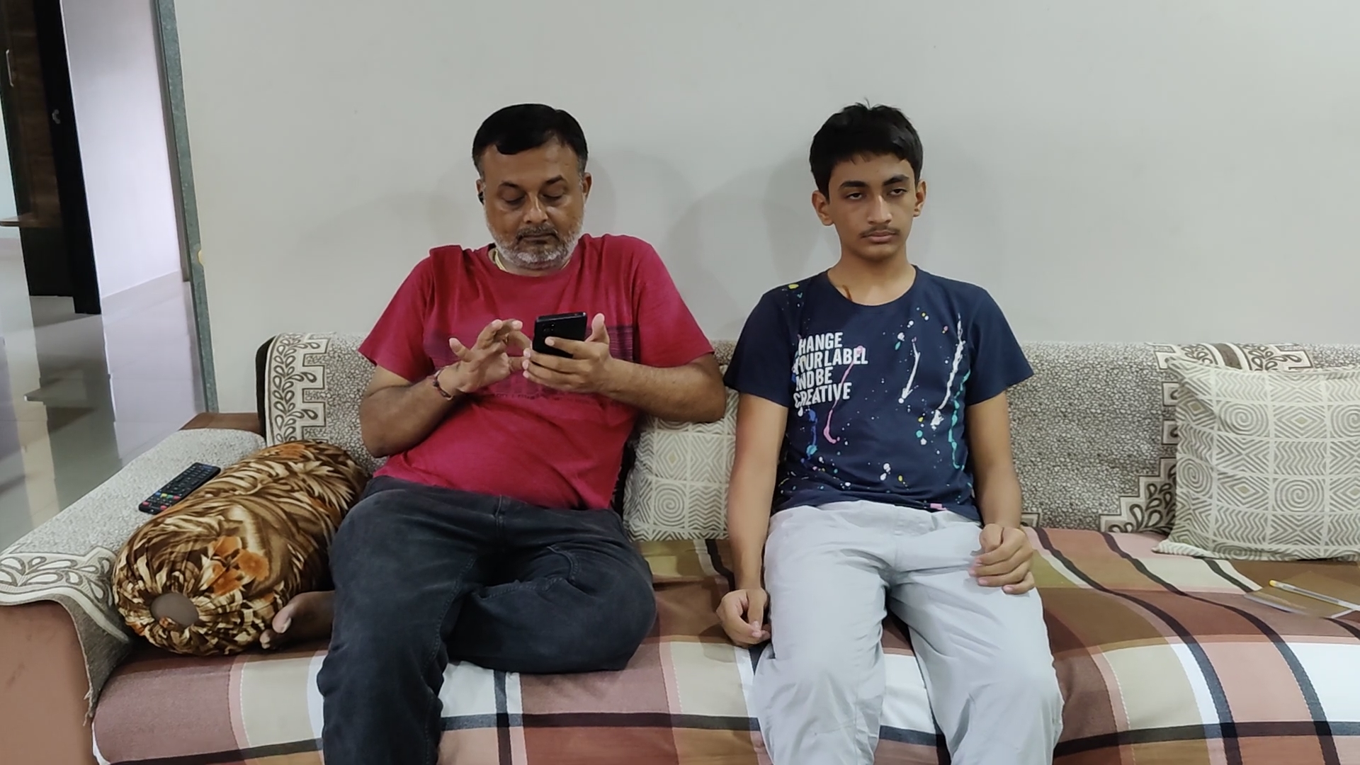 A teenager living in Valsad got a certificate for the second dose even ...