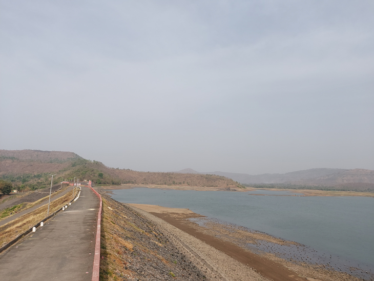 This amount of water lasts for two more months in the rare dam of ...