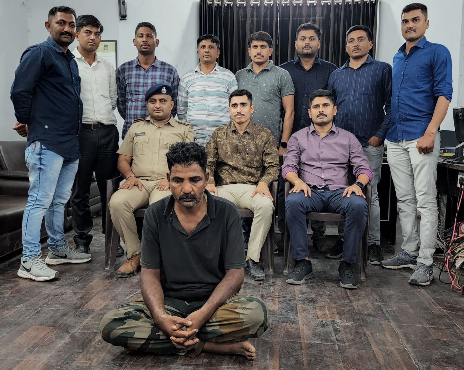 Smuggler arrested from Rajasthan for committing 68 crimes across the ...