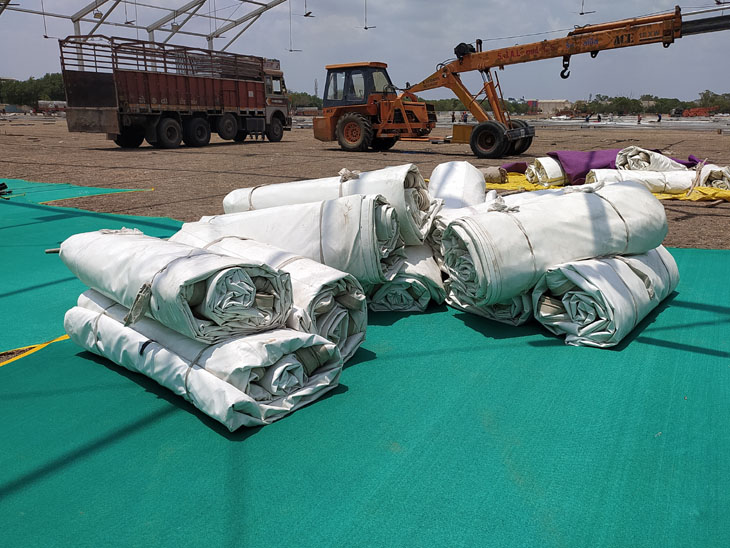 Preparation of waterproof dome for Modi's meeting 1700 laborers from 5 ...