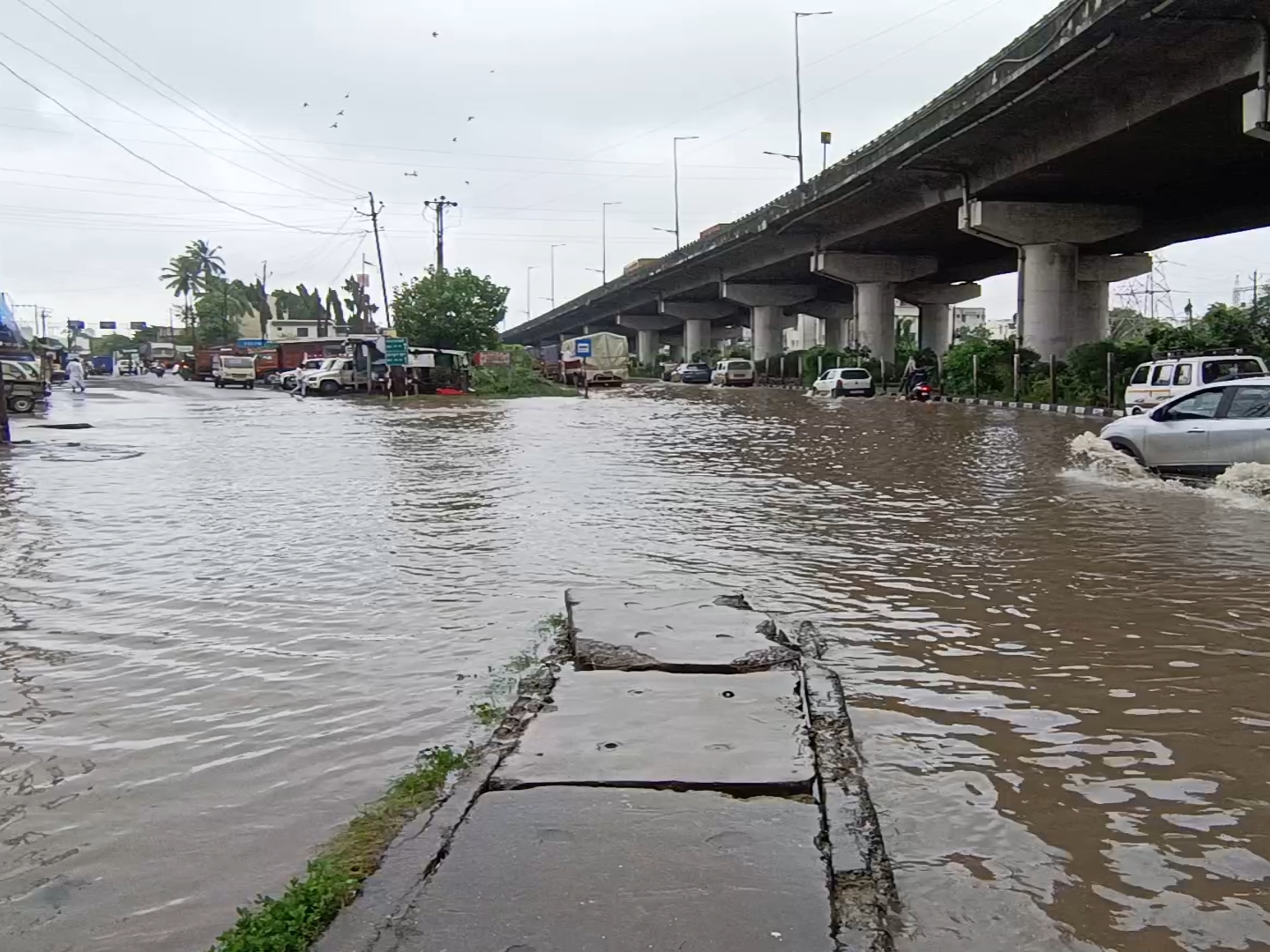 Knee-deep water near highways and subjails; No proper drainage system ...