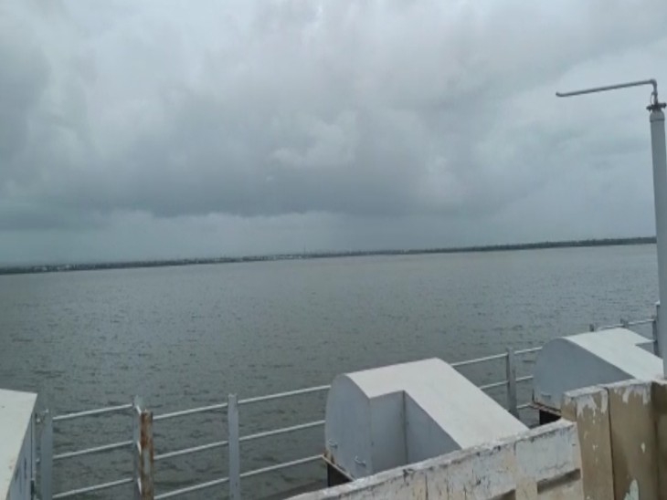Water released from Khodiyar irrigation scheme on Shetrunji river ...
