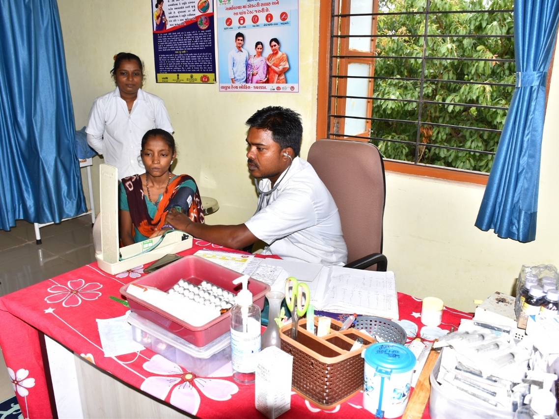 In total 300 centers in Valsad district provided 12 types of health ...