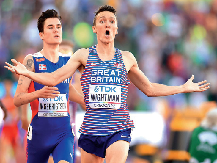 Wightman becomes 1500m world champion, commentary says father proudly ...