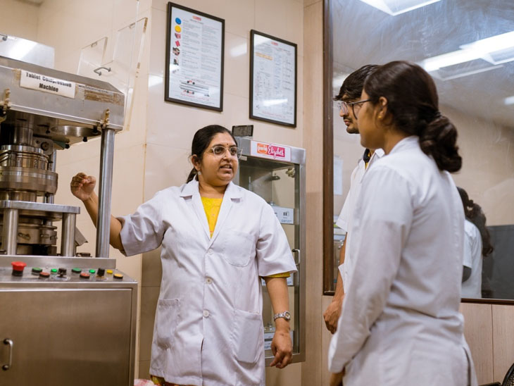 Pharma students are starting startups along with studies | અત્યાધુનિક ...