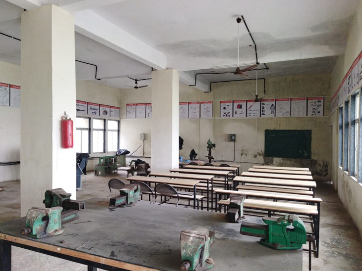 Injustice to outlying students, Pandhro ITI has only 4 staff against 29 ...