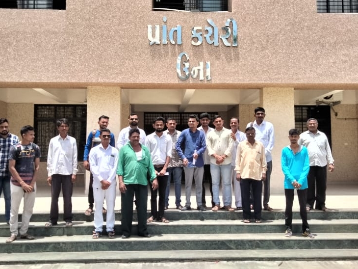 Una Taluka joint sarpanch front presented with demand for suspension of ...