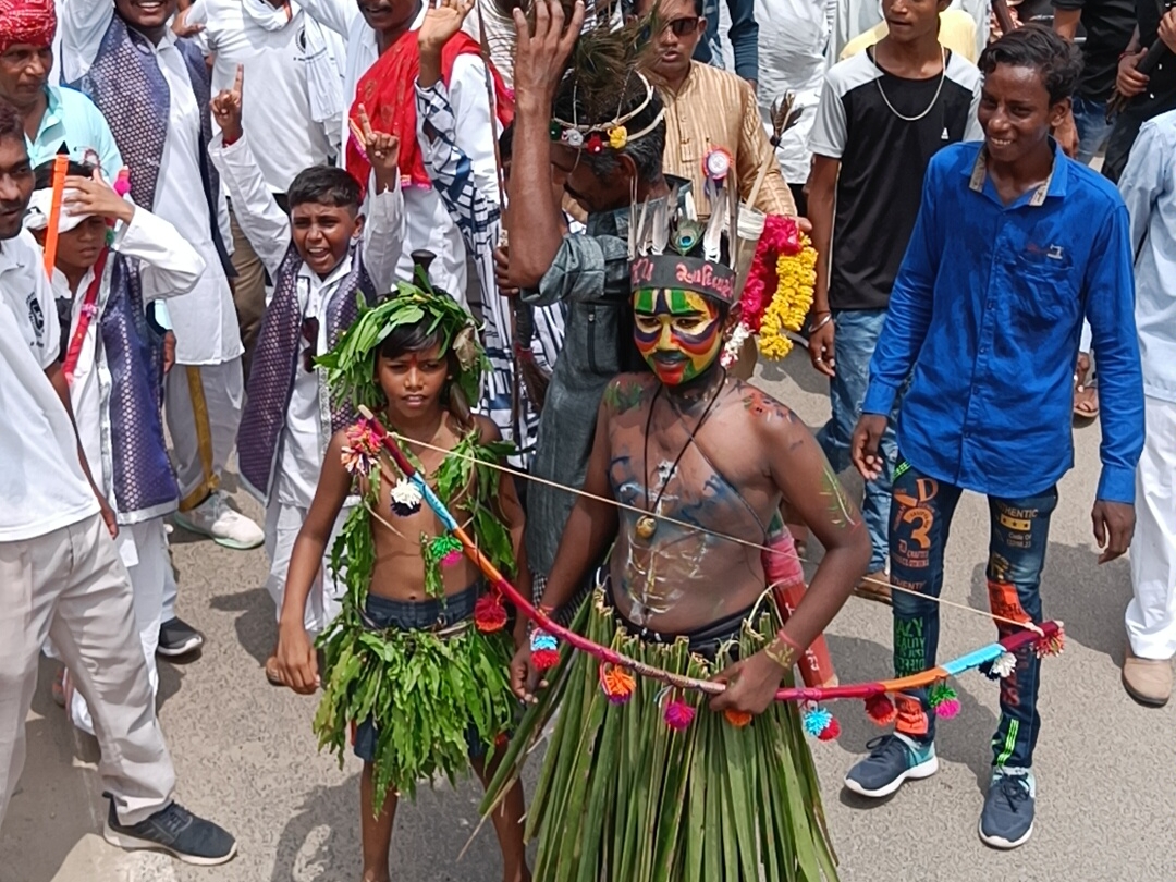 World Adivasi Day was celebrated in Patan with the slogan 'Ek Tir Ek ...