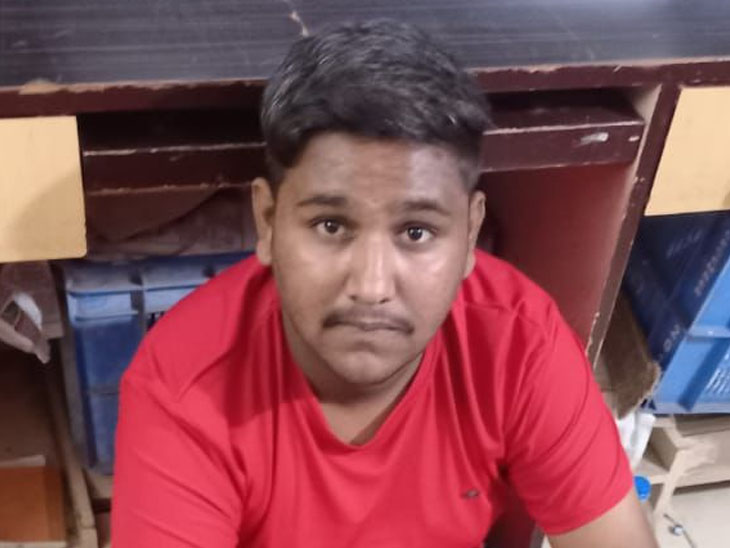 A young man gambling at varli-matka in Anjar earns Rs. Caught with 11 ...