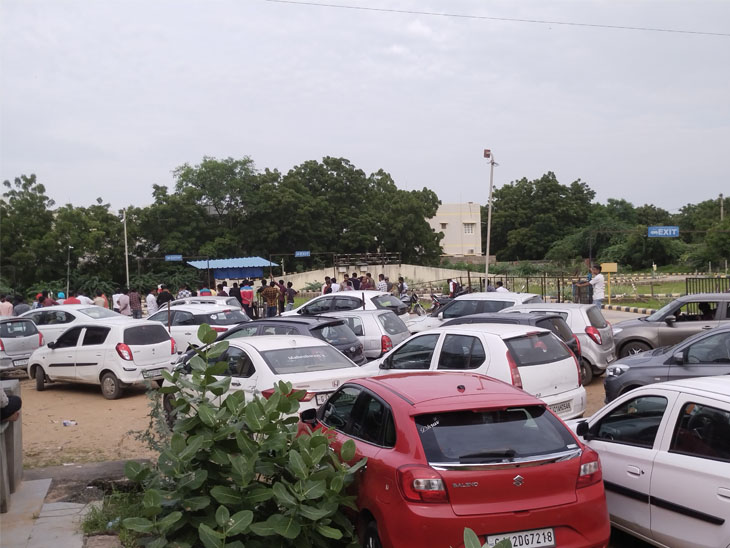 Rush to RTO to take driving test track exam, controversy over 'setting ...